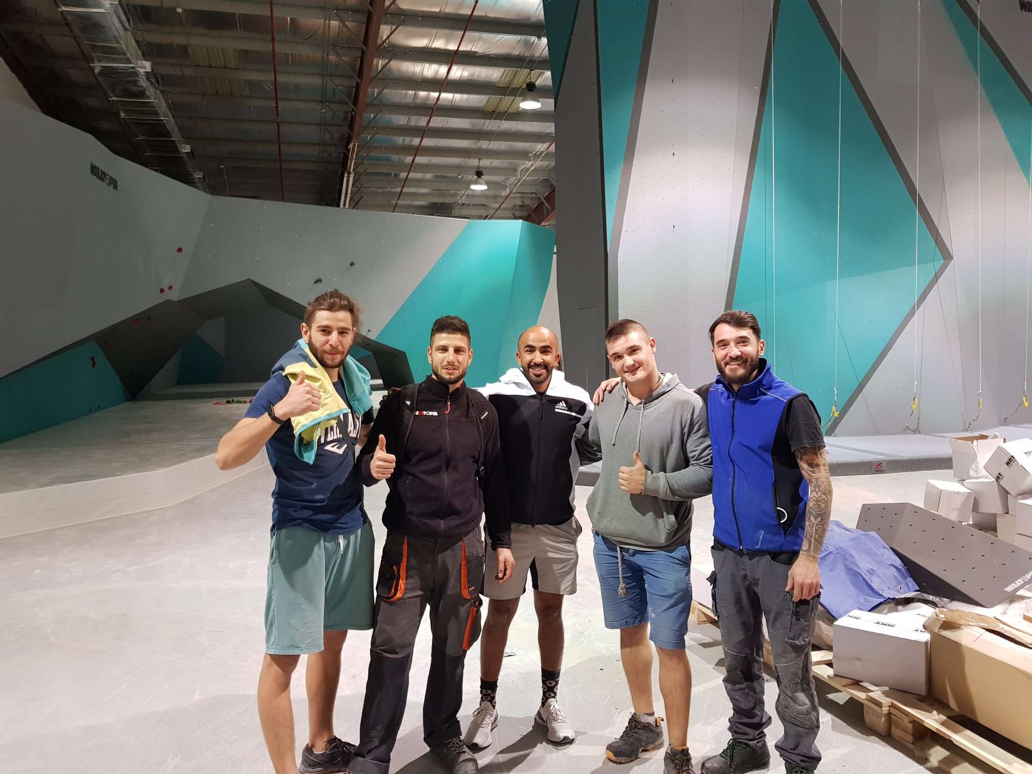 "Ние правим стените на света!" - Walltopia Careers